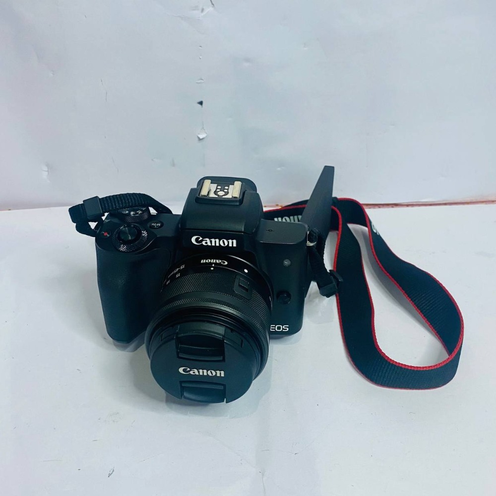 Used Canon canon eos m50 mark 2 & with battery charger, - Own4Less